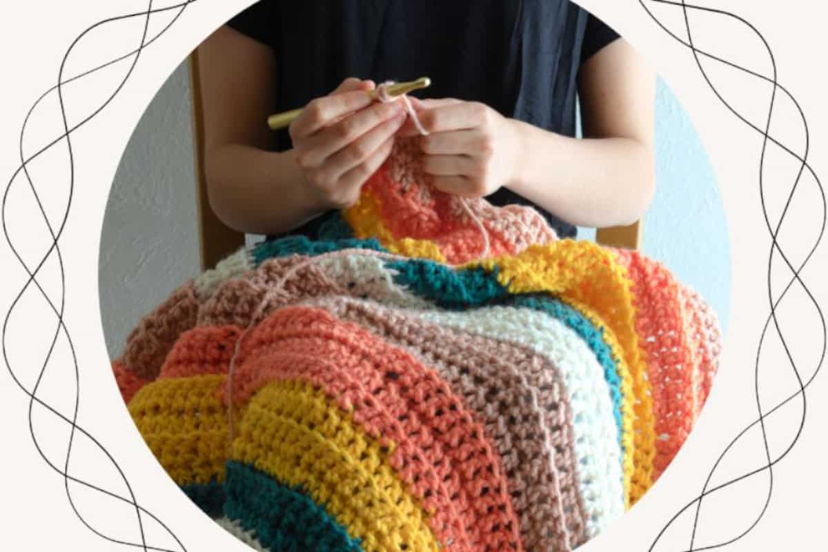How To Hold Yarn When Crocheting | Easy Breezy Crochet