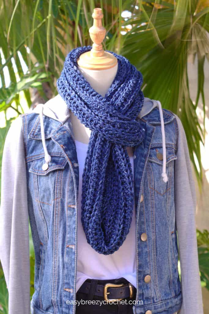 Easy Crochet Infinity Scarf Pattern | Easy Breezy Crochet