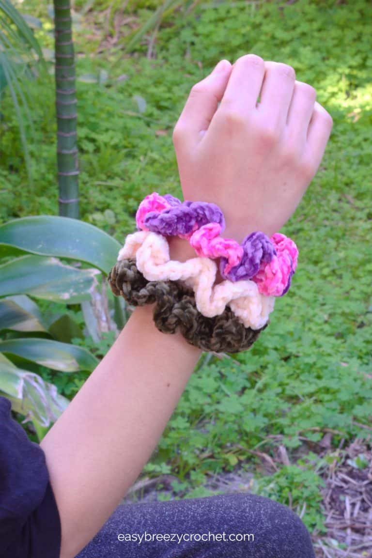 Ruffle Crochet Scrunchies | Easy Breezy Crochet