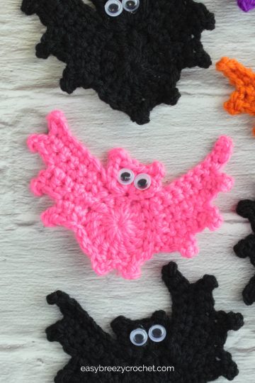 Free Crochet Bat Appliqué Pattern (Easy Halloween Motif for Beginners ...