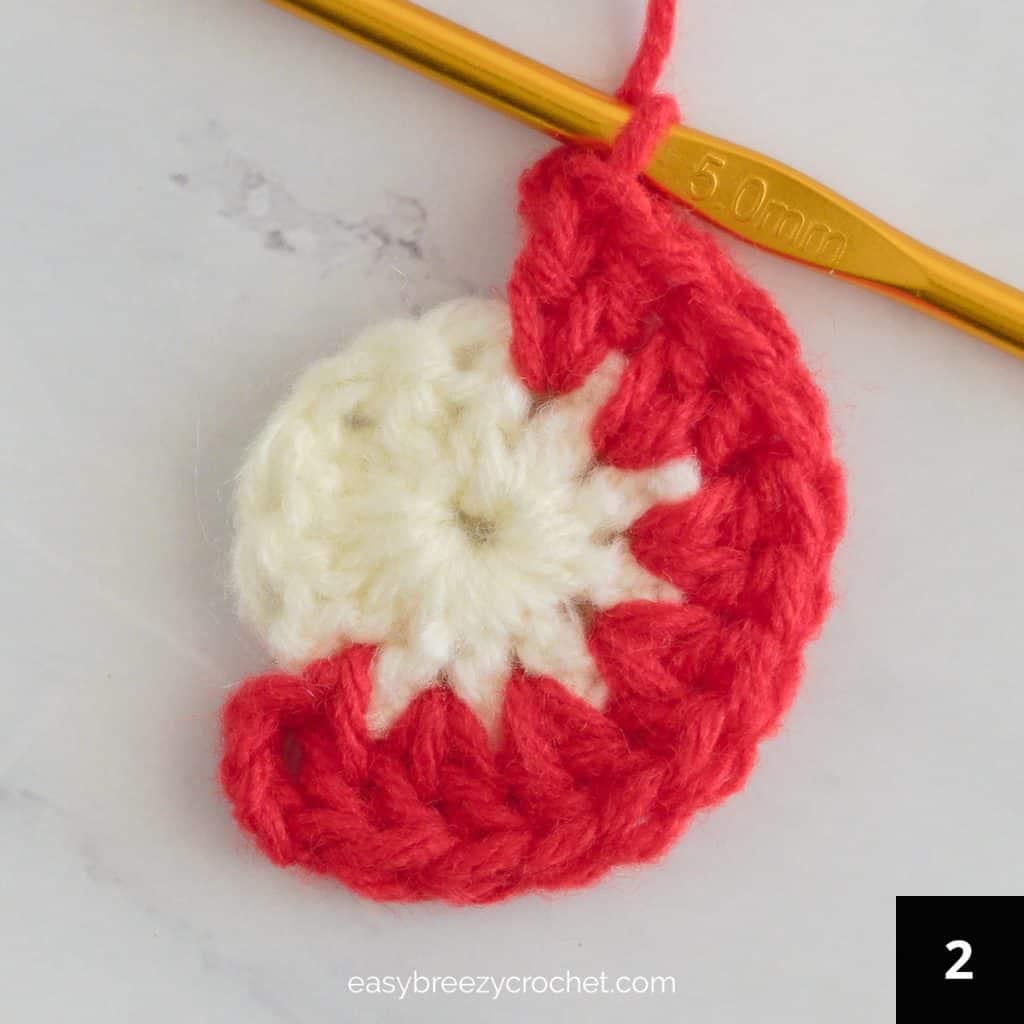 Circle Centre Granny Square | Easy Breezy Crochet