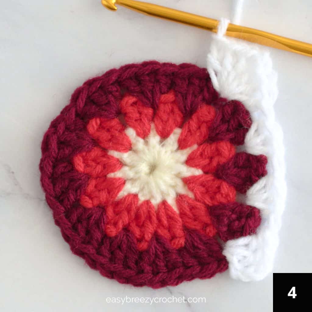 Circle Centre Granny Square | Easy Breezy Crochet