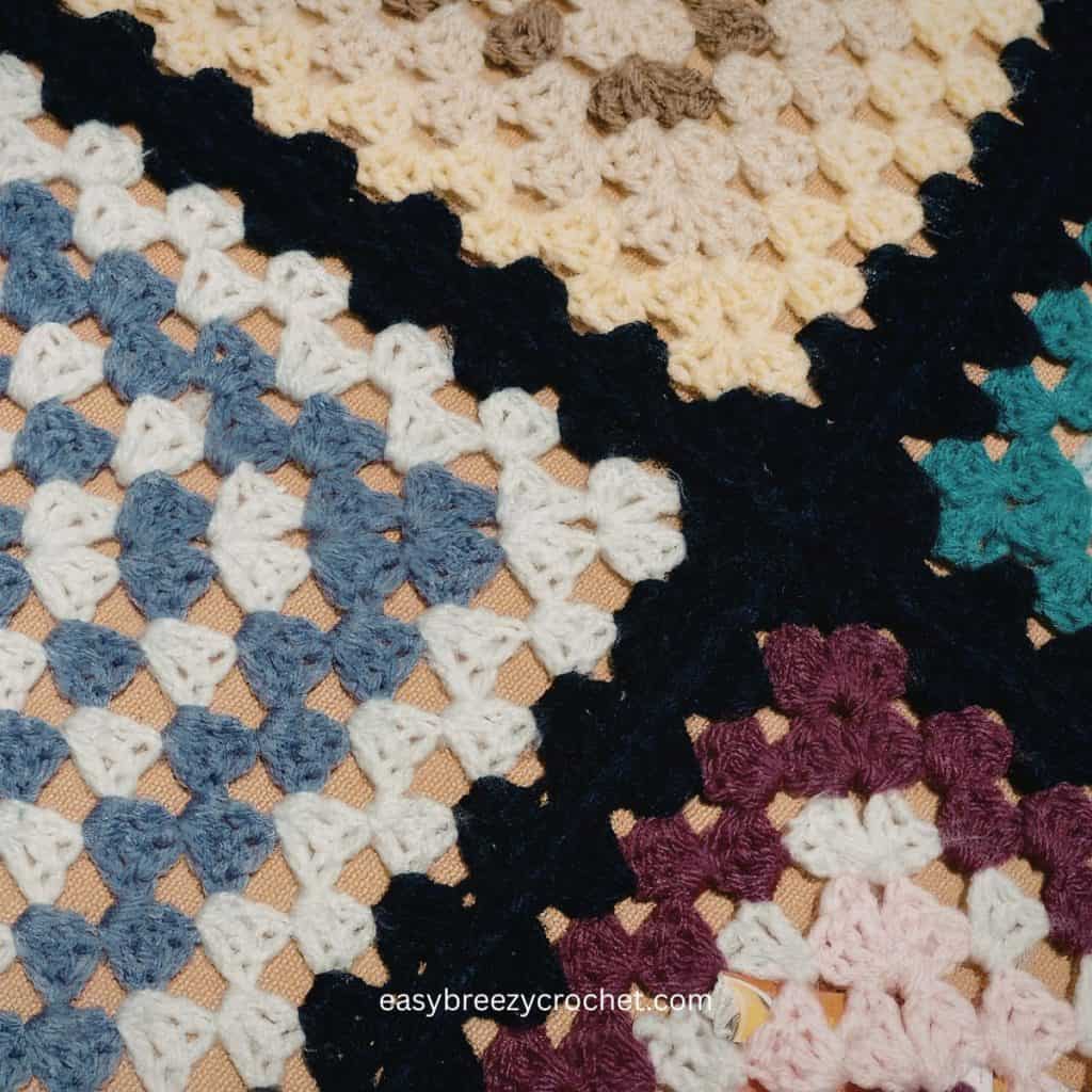 Solid Granny Square Pattern | Easy Breezy Crochet